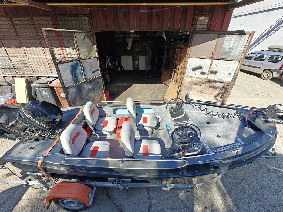 Barca Elan 400, mercury 45cp 2T Liteni • OLX.ro