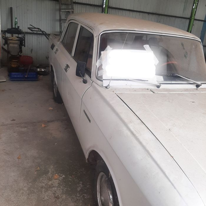 Vand Moskvich 1500 Valea Dragului • OLX.ro