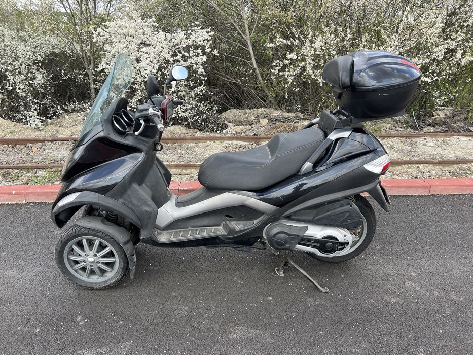 Scuter Triciclu Piaggio MP3 400 + Bonus Bucuresti Sectorul 3 • OLX.ro