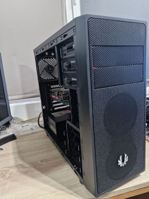Unitate pc gaming i5 7400,16gb ram, ssd 512gb, Rx580 8gb Ploiesti • OLX.ro