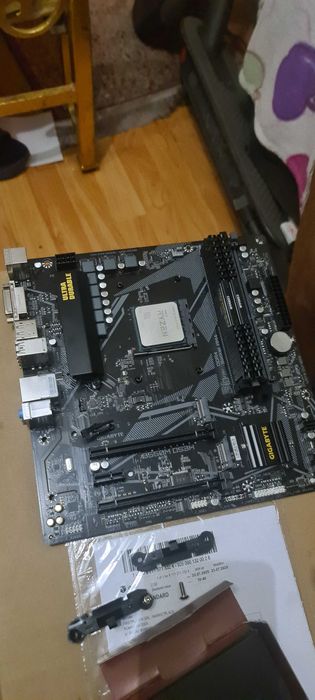 Kit am4+ gigabyte m550b ds3h ryzen 5600x Bucuresti Sectorul 2 • OLX.ro