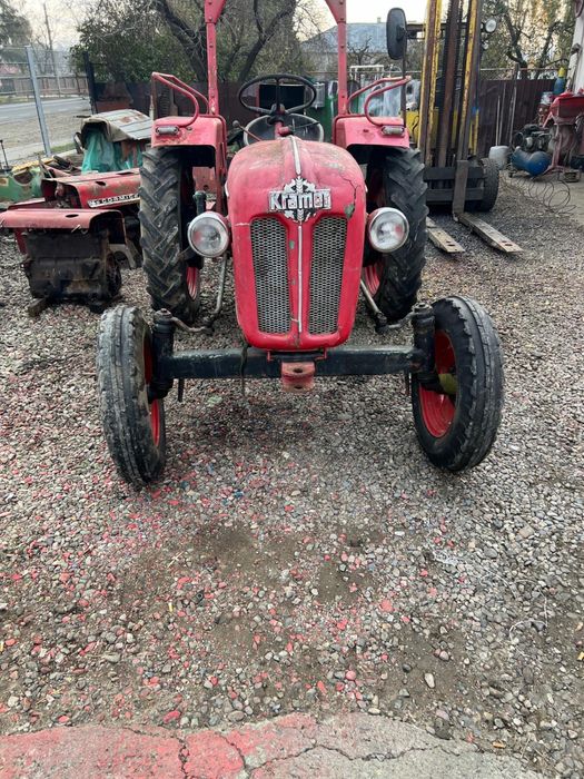 Tractor Kramer - 4 pistoane, motor defect Buhusi • OLX.ro