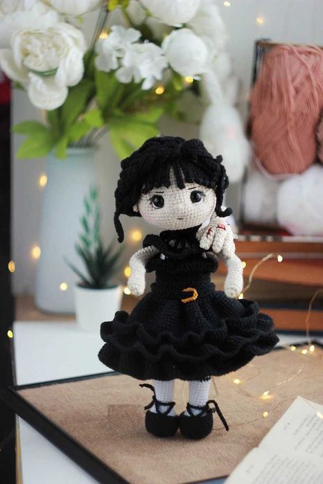 Papusa crosetata Wednesday Addams (lucrata manual) Bucuresti Sectorul 6 ...