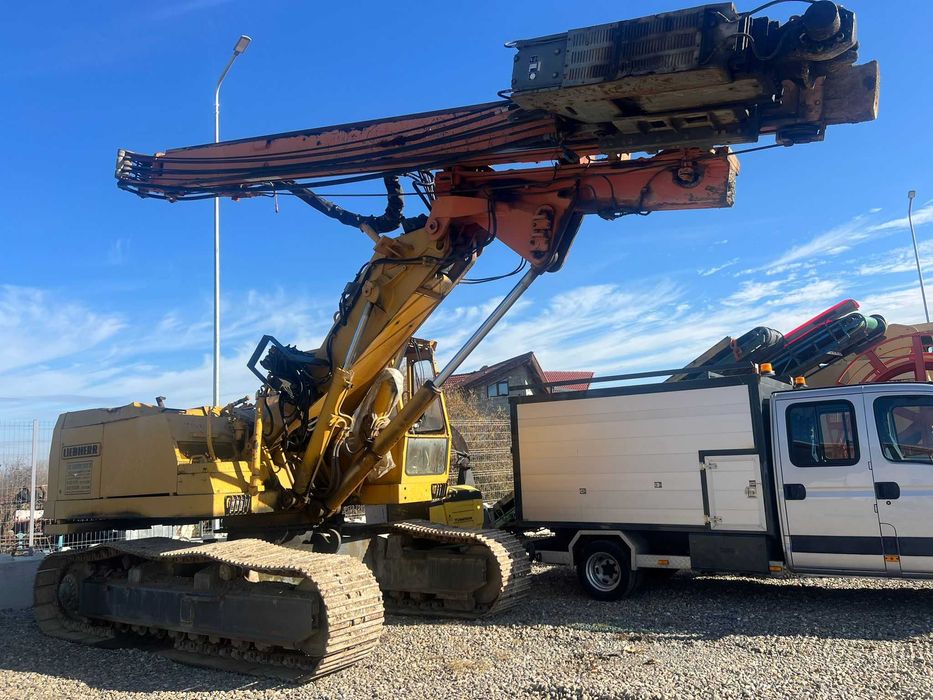 Excavator Liebherr 941 cu batator de stalpi ABI - Greutate 38 T Brasov ...