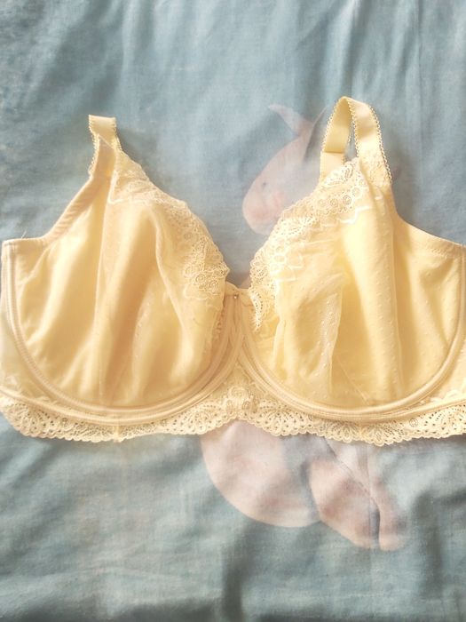 Три огромни сутиен размер 85I гр. София Люлин 7 • OLX.bg