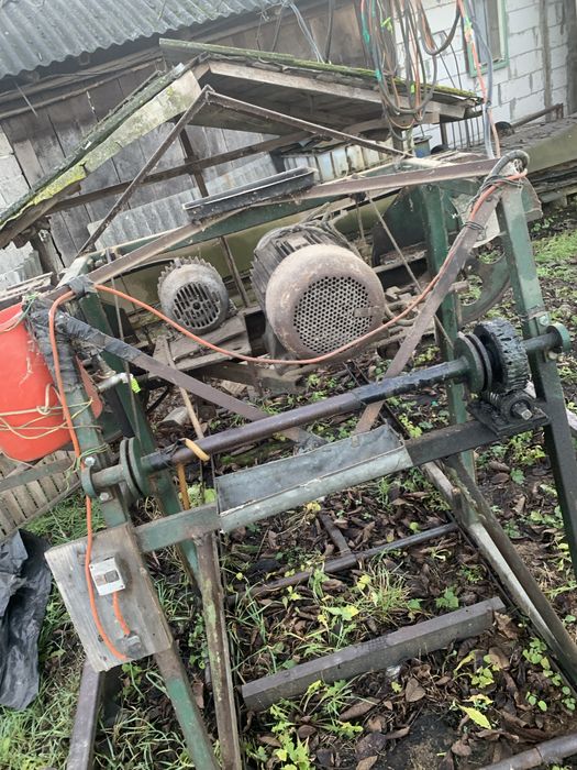 Vând gater cu tot cu șine Valea Hotarului • OLX.ro