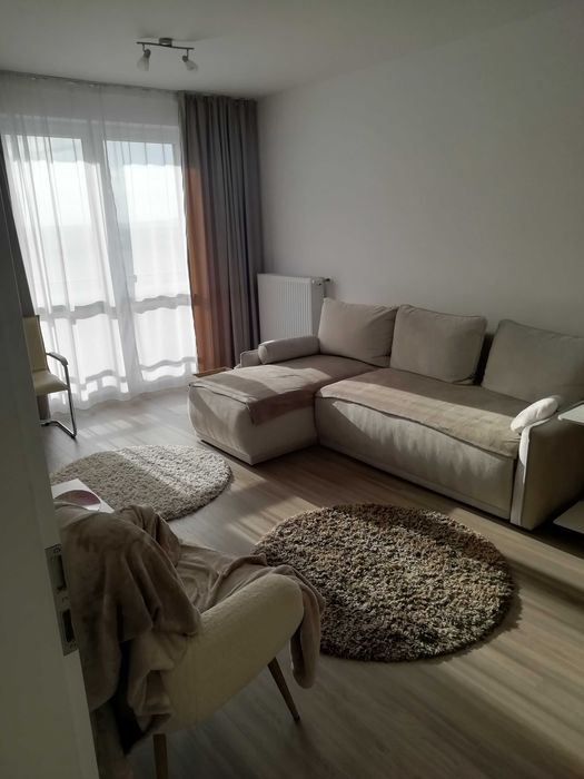 Inchiriez ap 2 camere/studio , mobilat, utilat et.3/8,complex Grandis ...