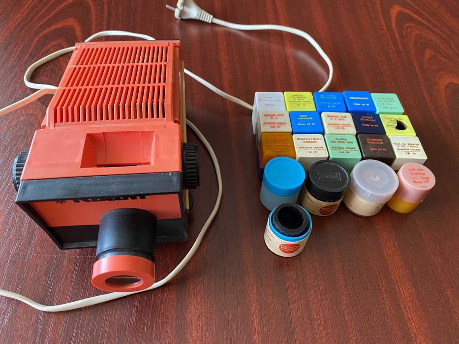 Aparat de proiectie diafilme Kvant, diascop Bucuresti Sectorul 1 • OLX.ro