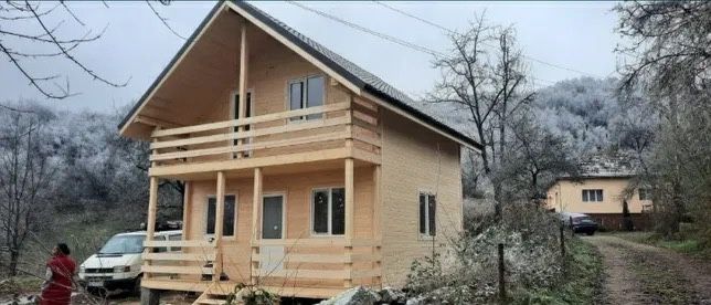 Cabane tip A frame și case de locuit normale foișoare terase Fagaras ...