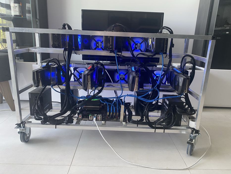 Vând sau schimb cu auto, Rig de minat Crypto Oradea • OLX.ro