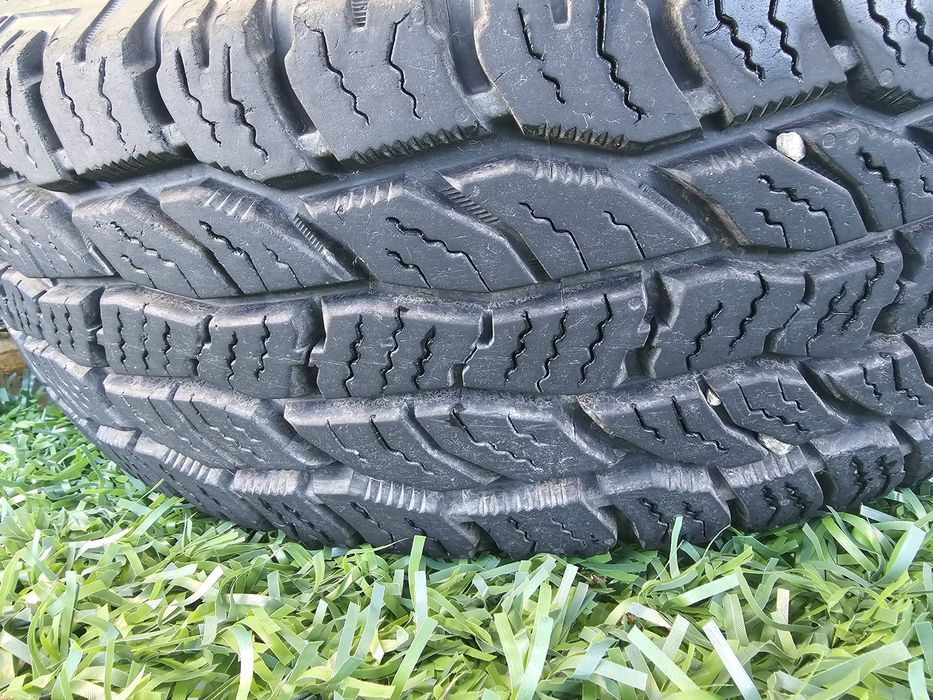 Всесезонни гуми 235/75 R15 Cooper Discoverer AT3 Sport с. Кладница • OLX.bg