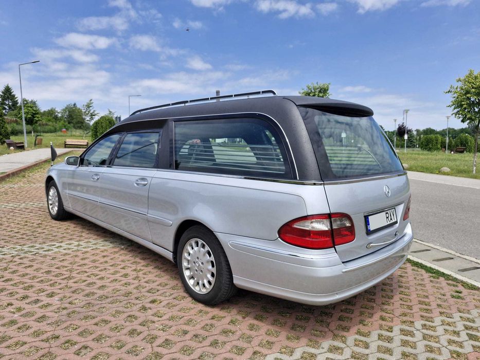 Mercedes E220 / Dric SD-Funerar / 2005 / 2.7 Diesel / Merită văzută ...