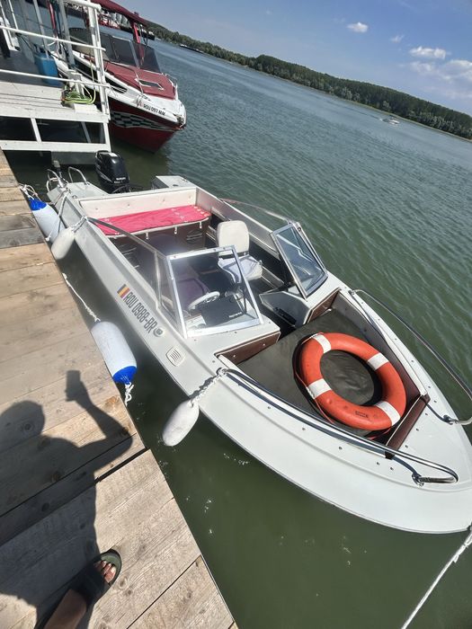Vand barca cu motor si peridoc inmatriculate Braila • OLX.ro