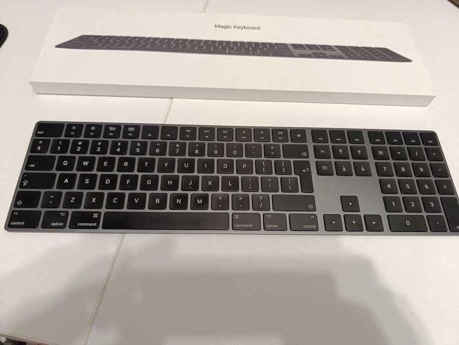 Apple Magic Keyboard cu Numeric Keyboard A1843 Barlad • OLX.ro