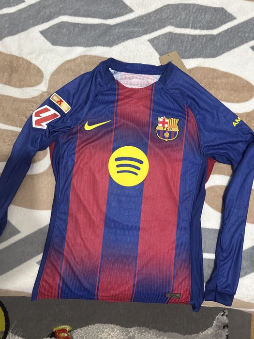 Tricou FC Barcelona sezon 2025-2026 Lamine Yamal Cisnadie • OLX.ro