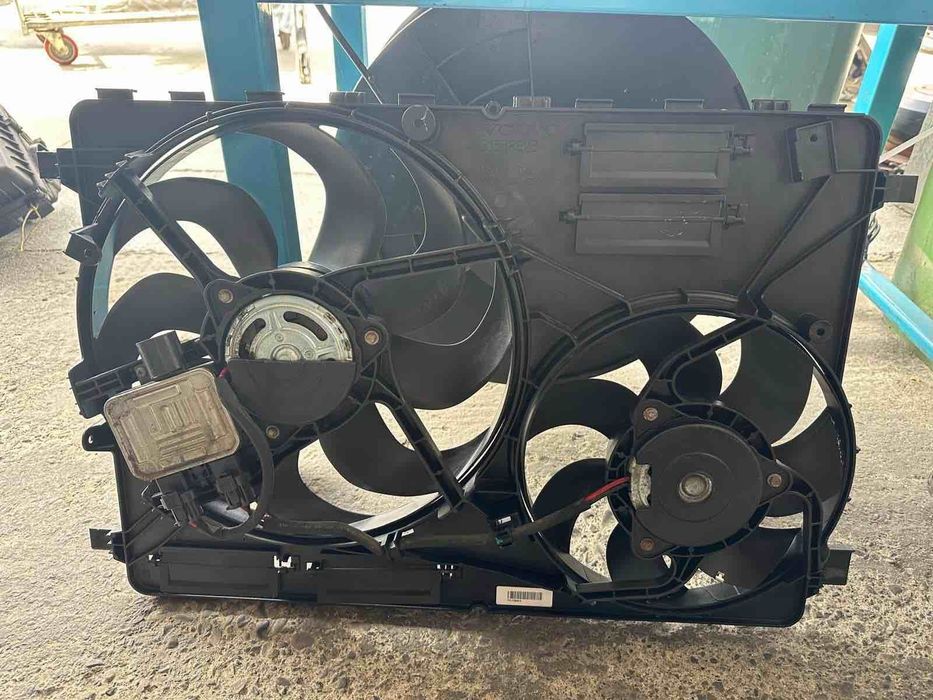 Ventilator electroventilator Volvo XC60 XC70 S60 V70 31338823 Baia • OLX.ro