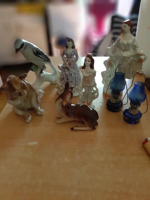 Vand Bibelouri vechi Arad • OLX.ro