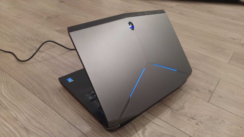 Laptop gaming alienware defect ,intel core i7- ,video 4 gb gtx, 17,3" Arad • OLX.ro