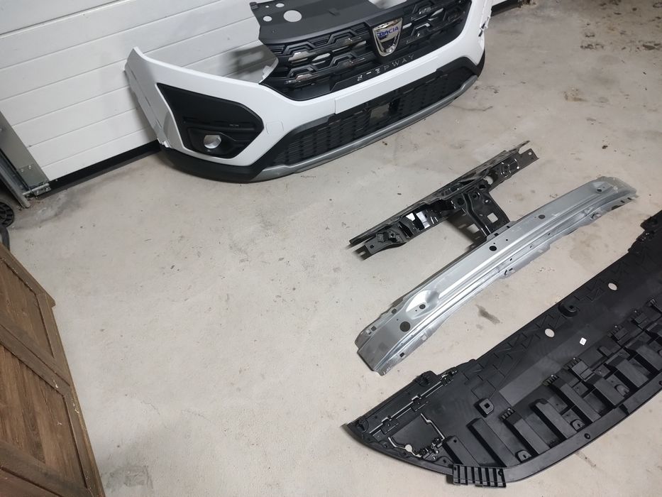 Bara fata Sandero stepway alba 2021-2022 scut bara, trager ,traversa Bascov • OLX.ro