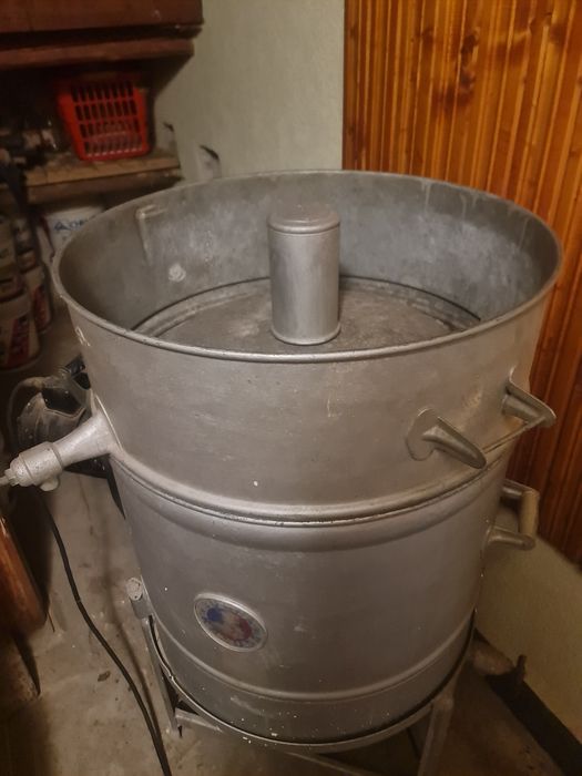 Продавам работеща ретро пералня Turna Krauß около 1930г. гр. Смолян Стар център • OLX.bg