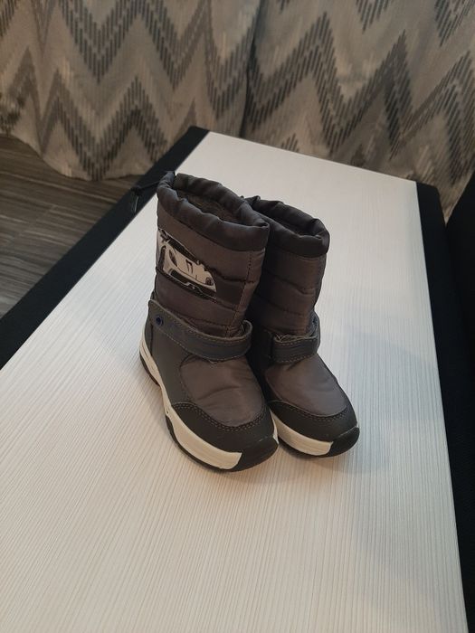 Ghetute hm 22, cizme lupilu 22, geaca pepco 86 Crevedia • OLX.ro