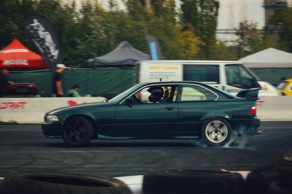Bmw e36 3.0i de drift Chitila • OLX.ro