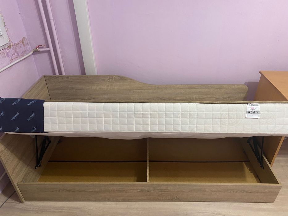 Легло с матрак (90/190) гр. София Студентски град • OLX.bg
