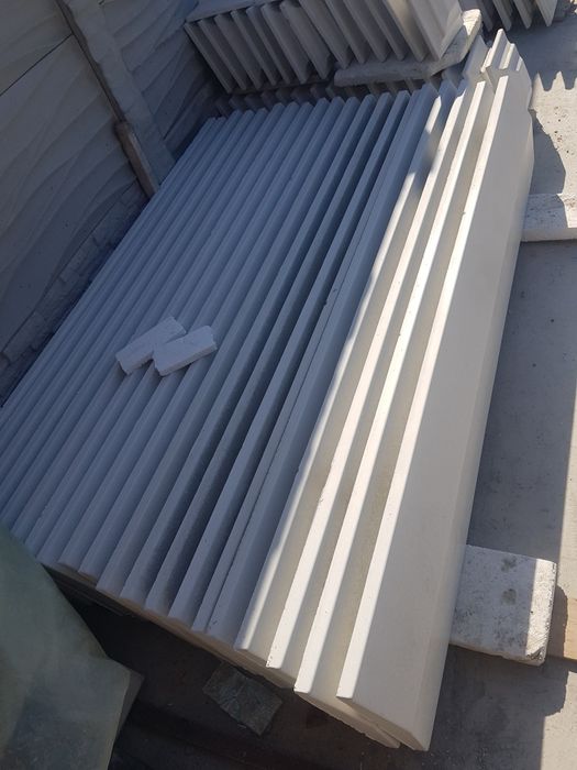 Coame, capace stalp de gard din beton Bals • OLX.ro