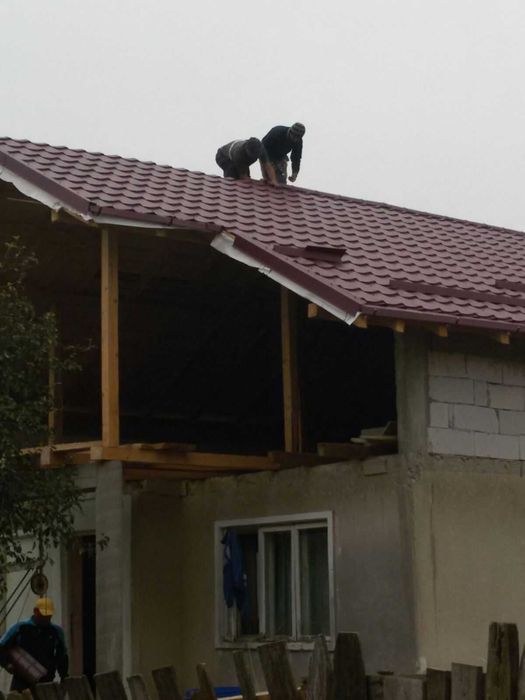 Casa la rosu in Racaciuni Bacau(zona siliste) Racaciuni • OLX.ro