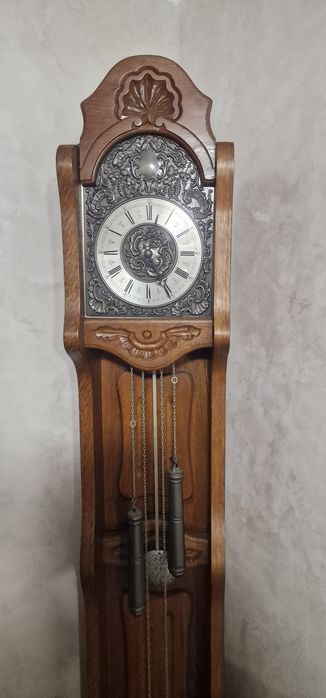 Ceas de podea cu pendul Vicovu de Sus • OLX.ro