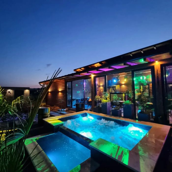 Cabana cu piscina jacuzzi pool party foc tabara 31 locuri Cluj-Napoca ...