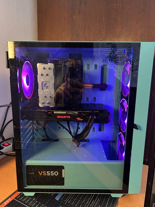 Vând PC Gaming. Bucuresti Sectorul 4 • OLX.ro