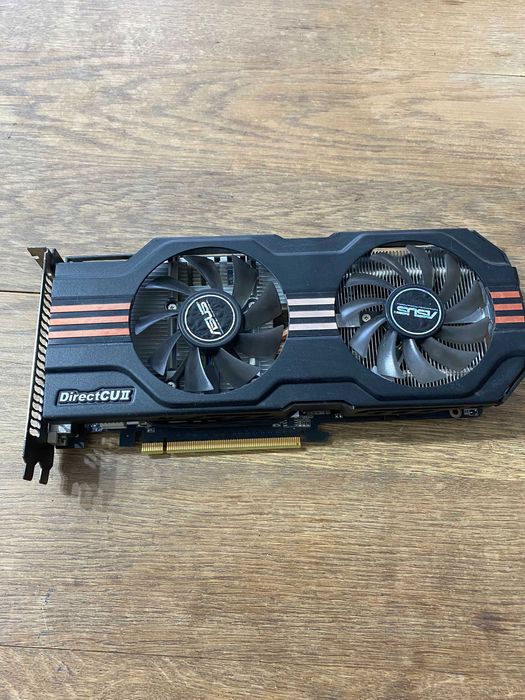 Placa video ASUS GTX 560 Ti, DC2, 1GB, GDDR5, 256 bit Tunari • OLX.ro