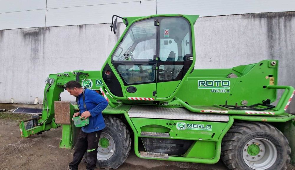 De vânzare Manitou Merlo - Roto 18 h 4000 kg Radauti • OLX.ro