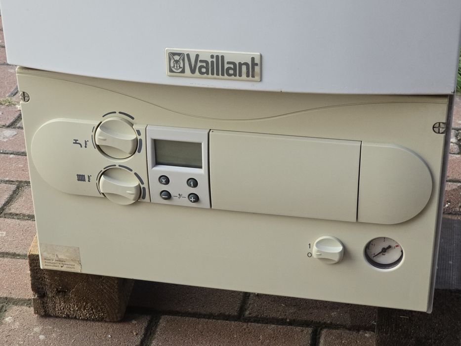 Centrala termica Vaillant VUW - 5 inclusiv tubulatura . Ploiesti • OLX.ro