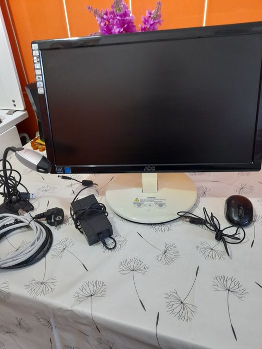 Vând monitor PC model Loc Targu-Mures • OLX.ro