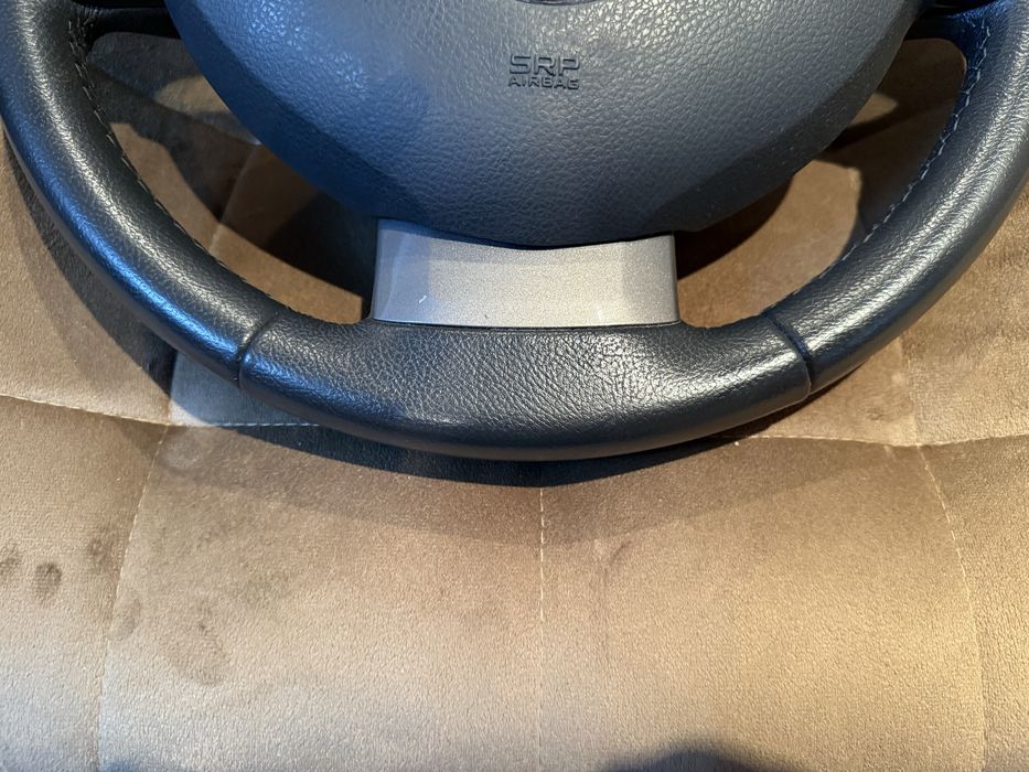 Volan dacia duster sandero logan complect Tantareni • OLX.ro