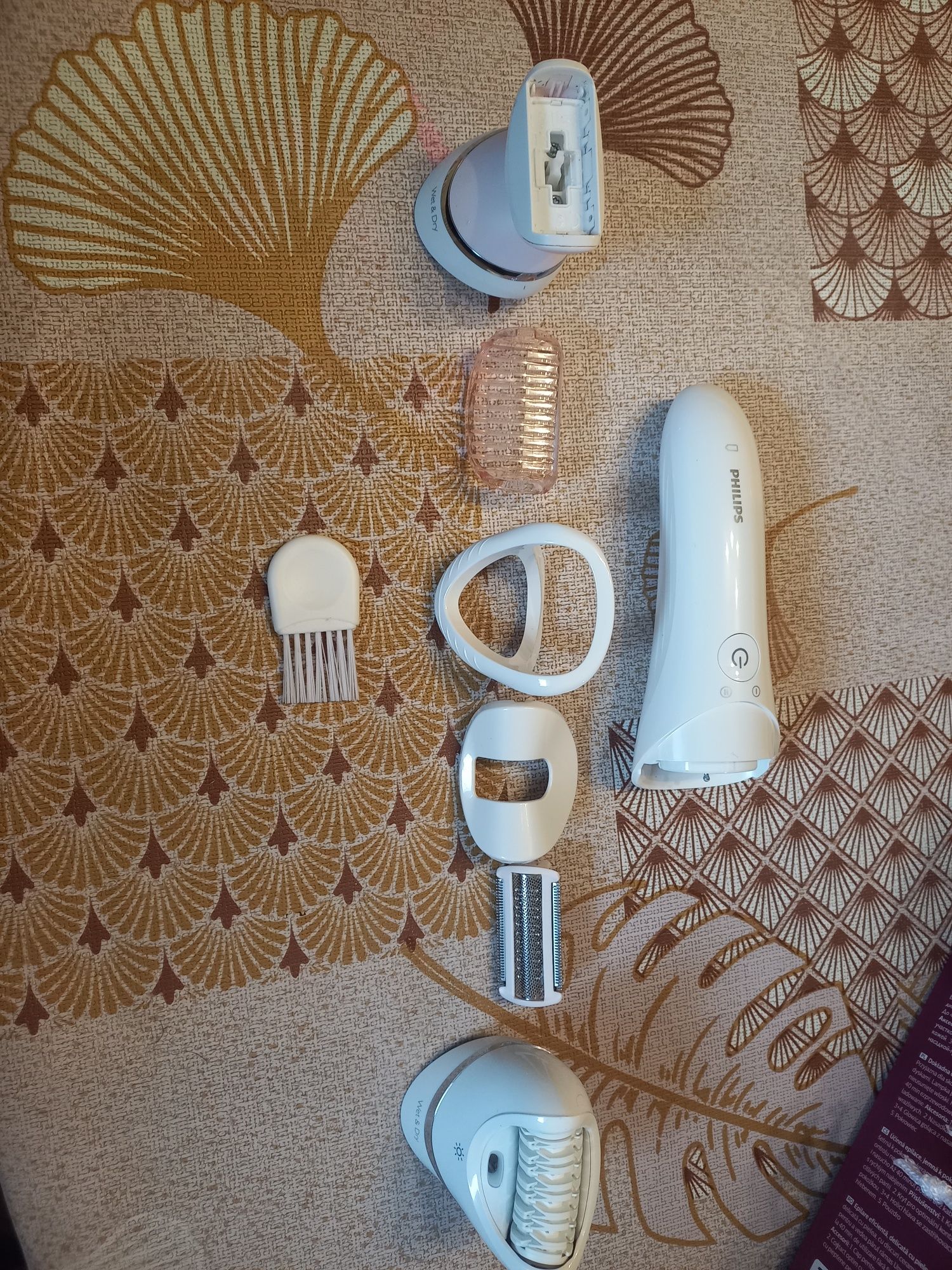 Епилатор PHILLIPS 8000 BRE710 гр. Сливен Център • OLX.bg