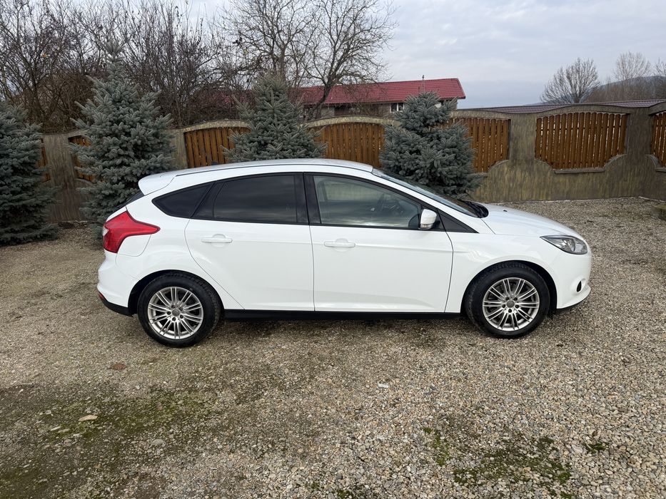 Ford focus 2014 automat 69.000 km! Sannicoara • OLX.ro