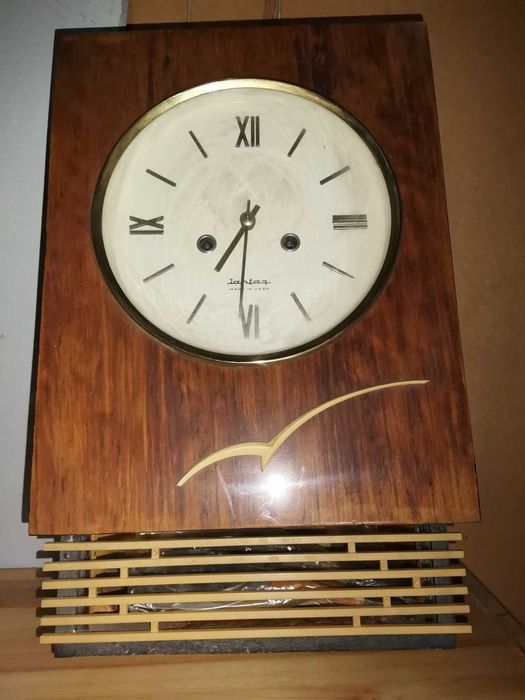 Стар руски стенен часовник от 70 на 20 век гр. София Надежда 2 • OLX.bg