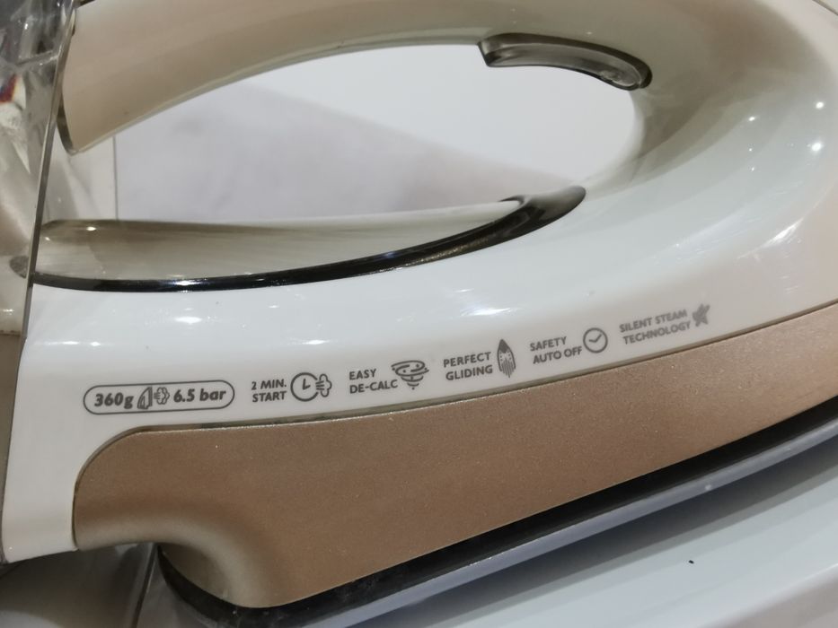 Stație de călcat profesională Philips GC 9550 seria 9000 Timisoara • OLX.ro