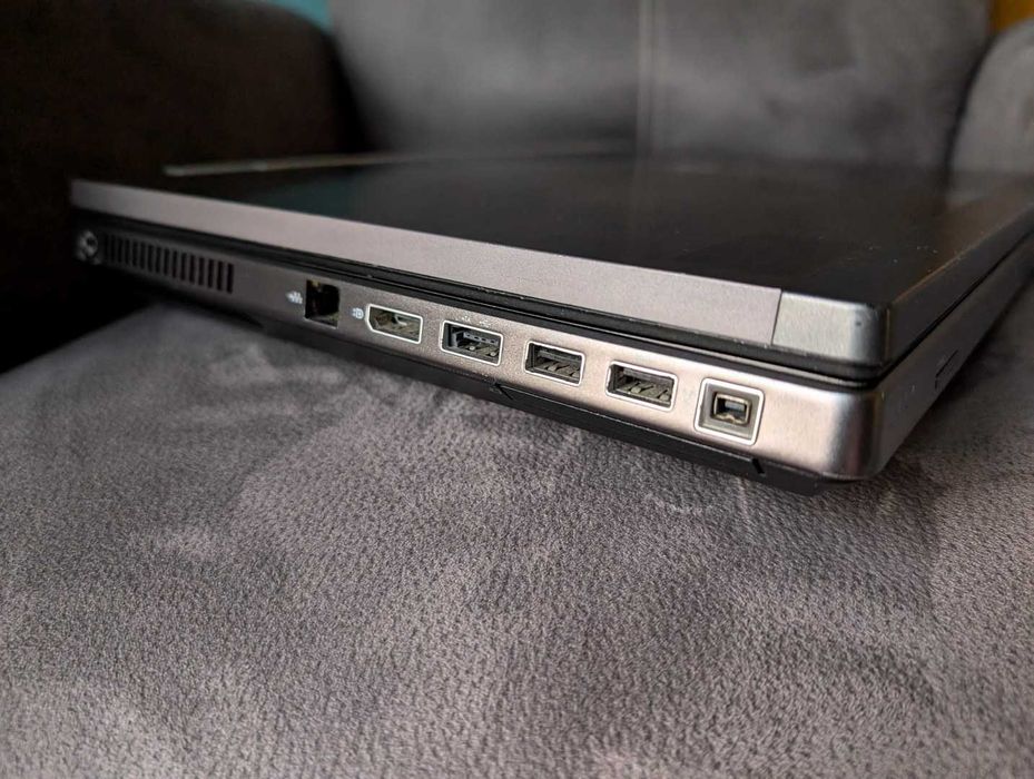 Laptop HP 8760w i7 SSD Samsung 1TB 32GB RAM Quadro 3000M Paclisa • OLX.ro