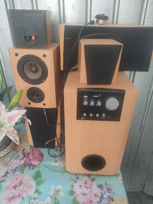 Vând urgent boxe cu Bluetooth Ilfov Voluntari • OLX.ro