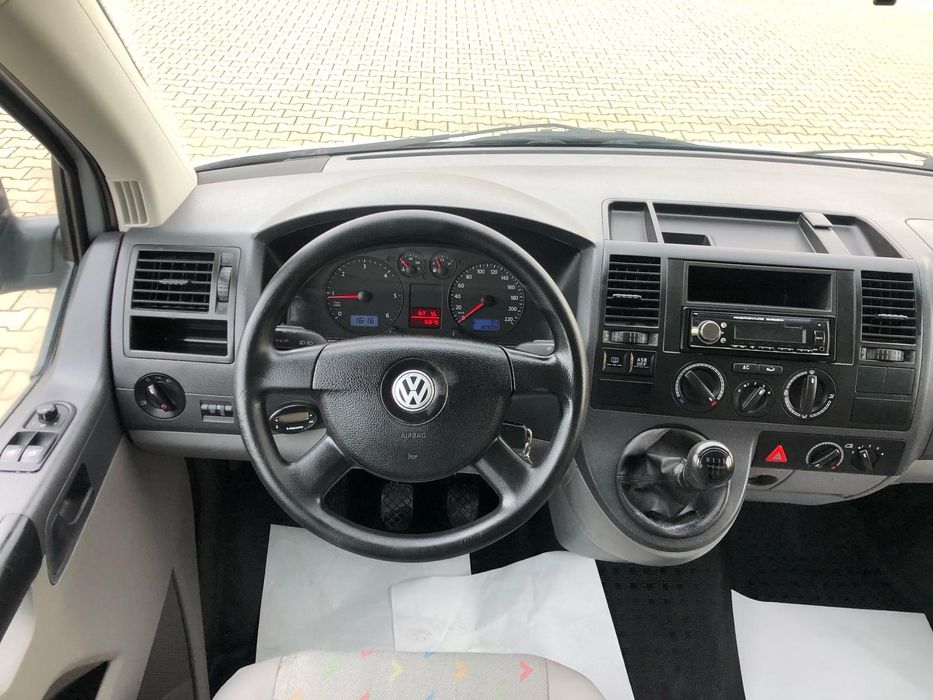 VW Transporter T5 lung 9locuri an 2008 1.9tdi clima computer bord Dej ...