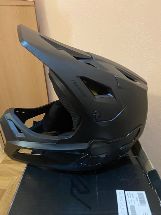 Каска FOX Rampage гр. Казанлък • OLX.bg