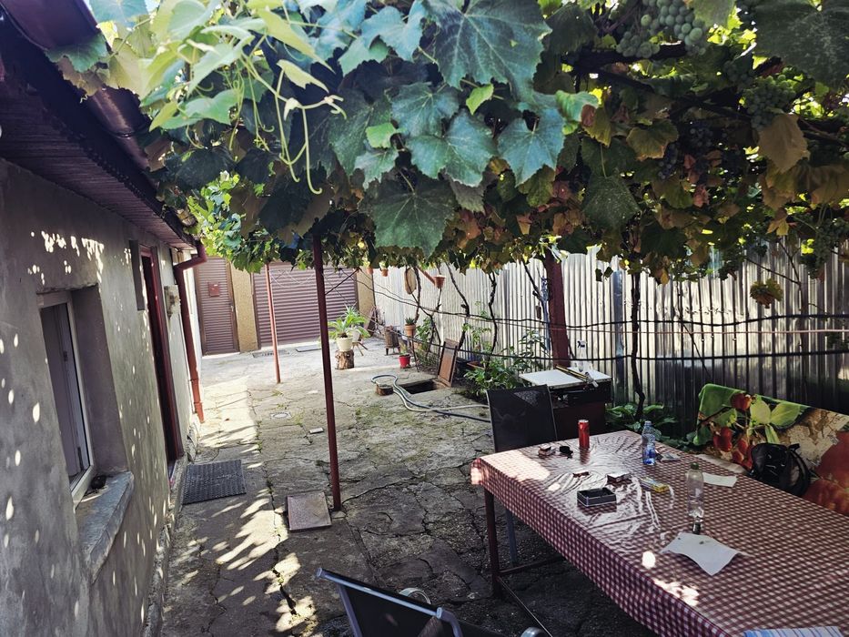 Vand casa + curte in Bucuresti Sector 1 Bucuresti Sectorul 1 • OLX.ro