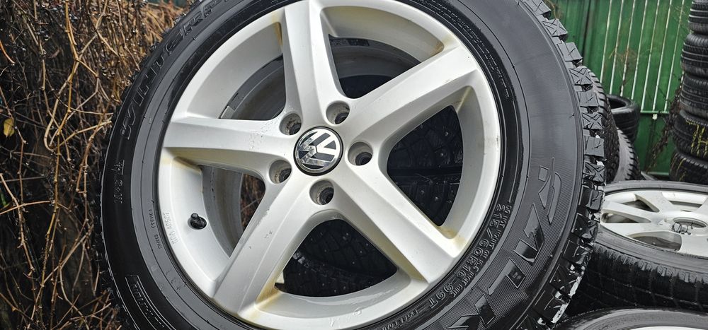 Jante,Rotii, r16 Volkswagen cu anvelope iarna 215/60R16 Ilfov Otopeni ...