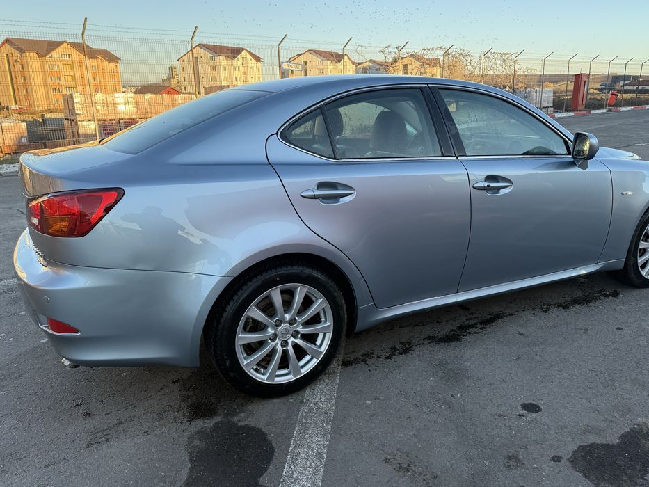 Lexus Is220d 177cp Suceava • OLX.ro
