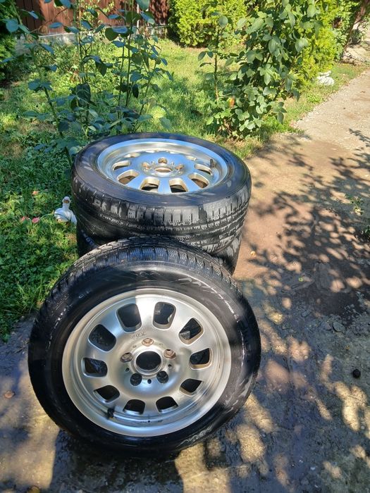Jante cu cauciucuri iarna stare f buna Focsani • OLX.ro