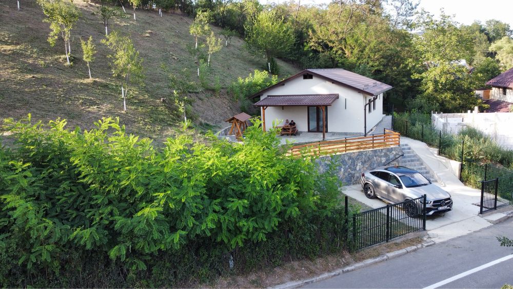 Casa de Vanzare Valenii de Munte Valenii de Munte • OLX.ro